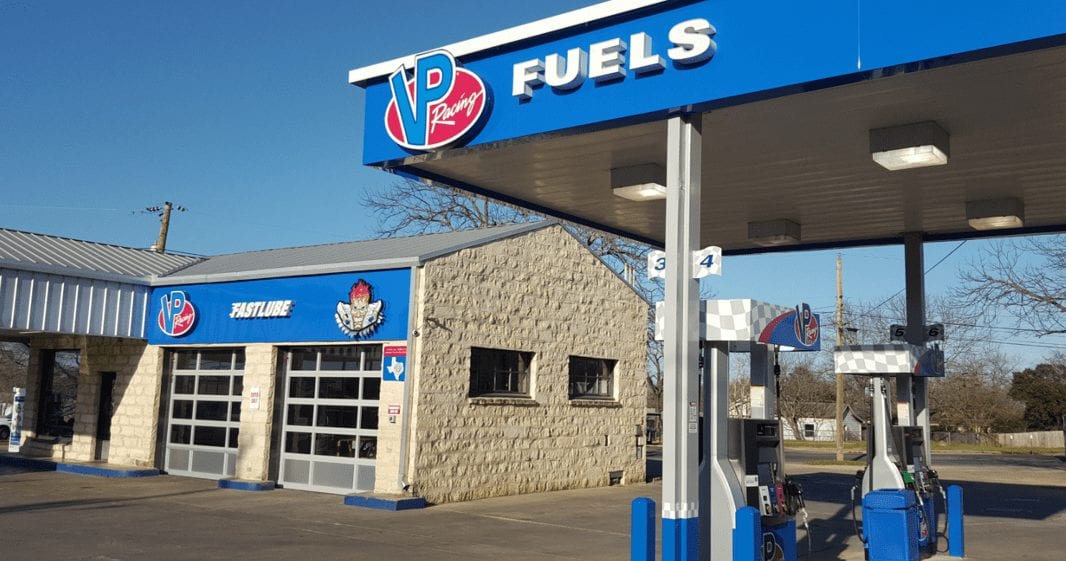 VP Racing Fuels Opens First-Ever VP FastLube™ Oil Change Center